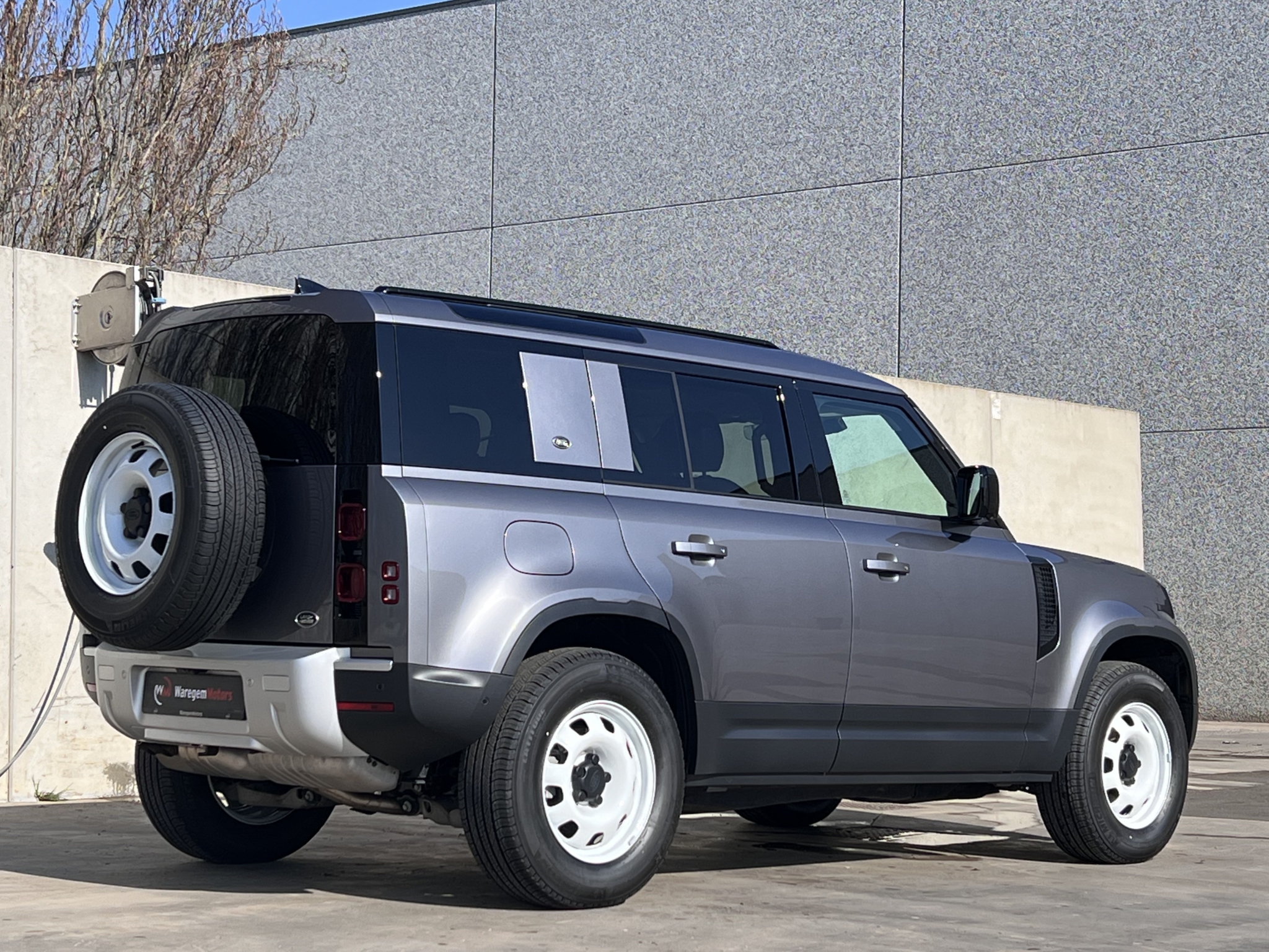 Defender 110 D200 !!! 3L motor !!! Ombouw lichte… | Waregem Motors BV