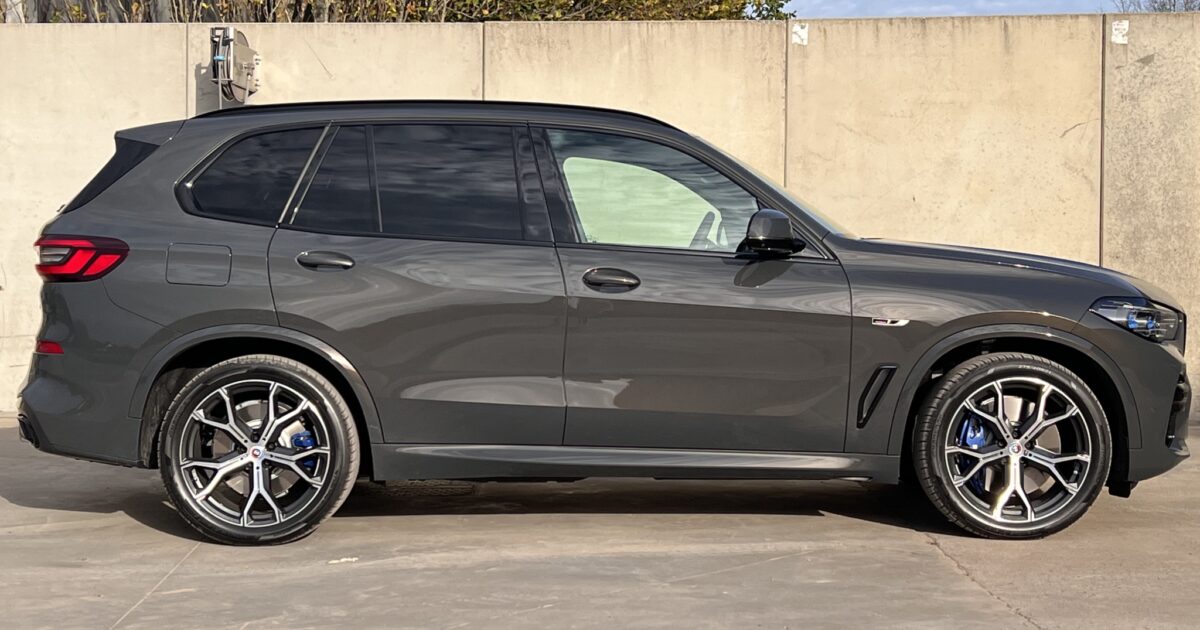 New BMW X5 45e Hybride xDrive in Individual… | Waregem Motors BV